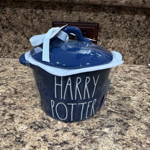 Rae Dunn | Holiday | Brand New Rae Dunn Harry Potter Small Bakeware ...